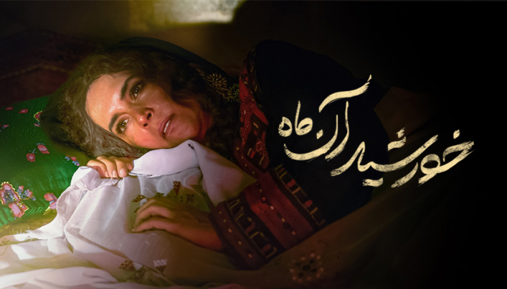 Watch thousands of movies and series online and offline.